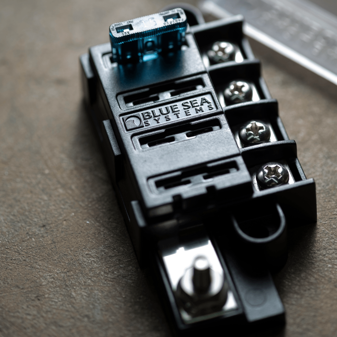ST Blade Compact Fuse Blocks - 4 Circuits